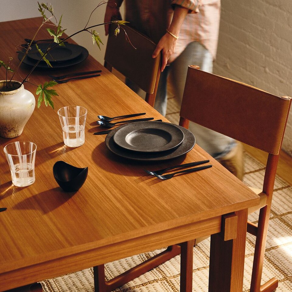 Ainsley Extendable Dining Table (183 - 284 cm) - West Elm Australia